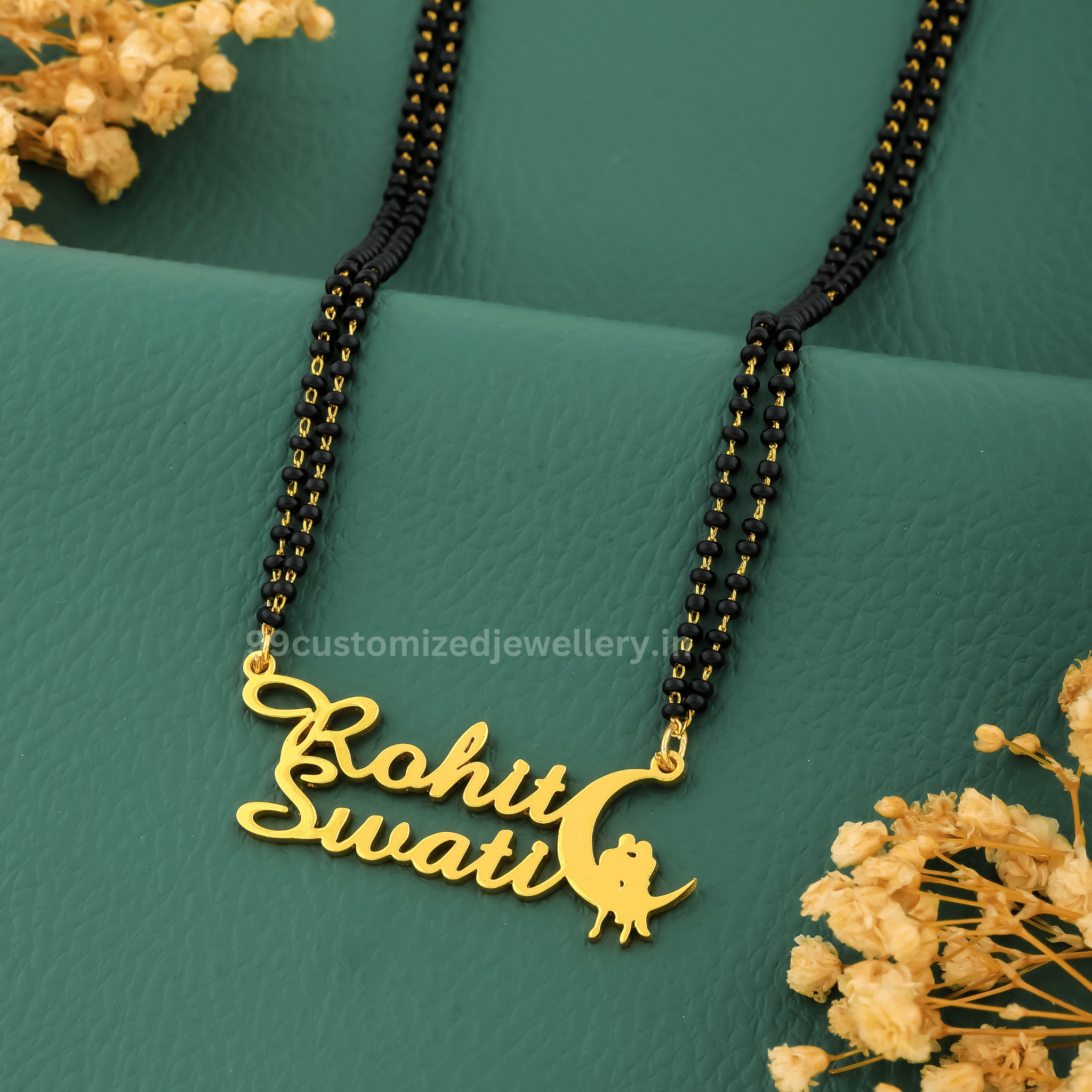 Custom Couple Name Necklace – Personalized Gold Name Pendant for Lover